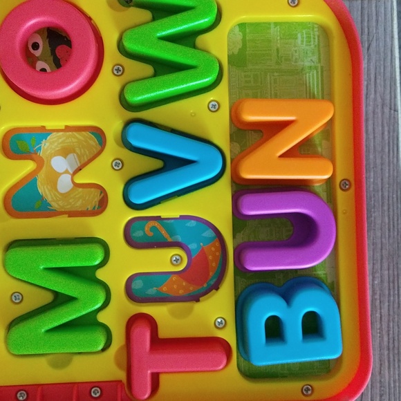 Hasbro | Toys | Sesame Street Elmo On The Go Abc Letter Alphabet Box ...